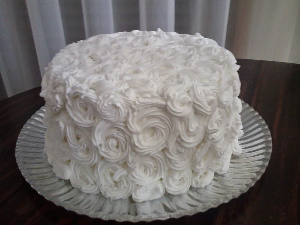 Mundo dos Doces: Bolo simples de chantilly